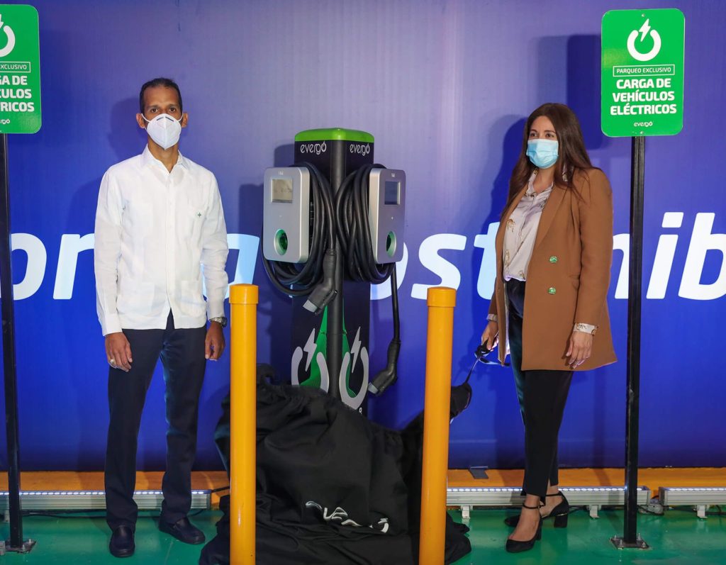 Evergo y Ágora Mall inauguran cinco estaciones de carga eléctrica - Evergo